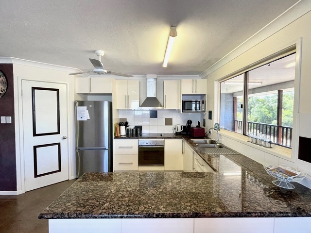 A1 Realty Woodgate Beach Best Holiday Accommodation - Ocean Glimpses ...