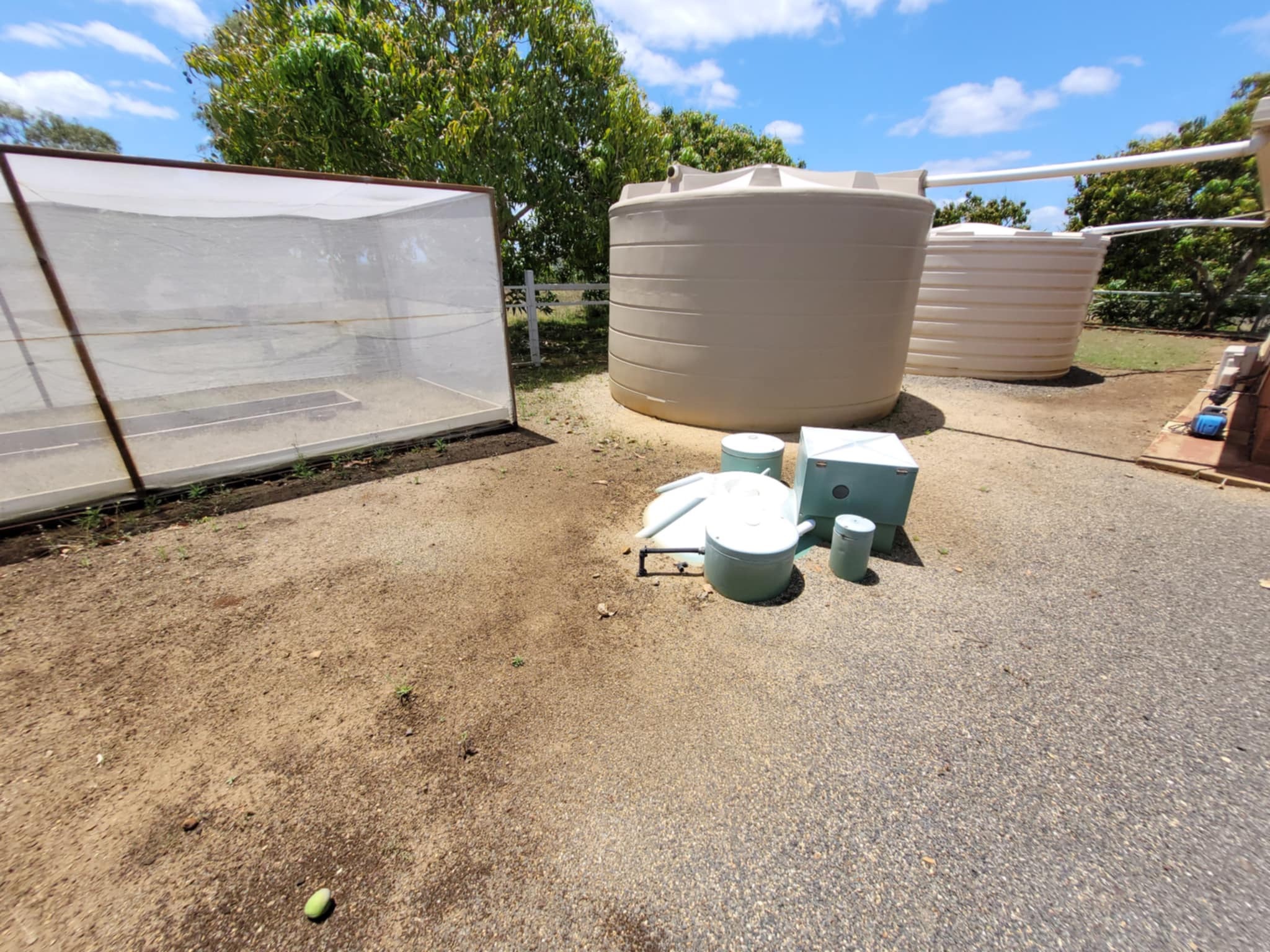 Lovely home on 100 fertile acres (40.01ha) with great water - Alan ...