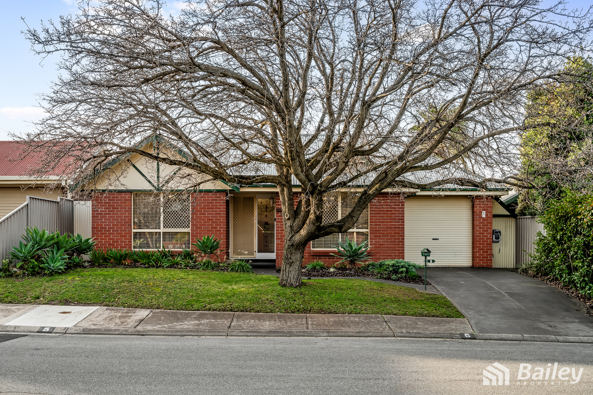 Bailey Property - Picture Perfect in Prime location