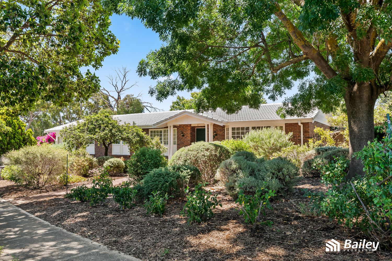 Bailey Property - A Charming Family Haven