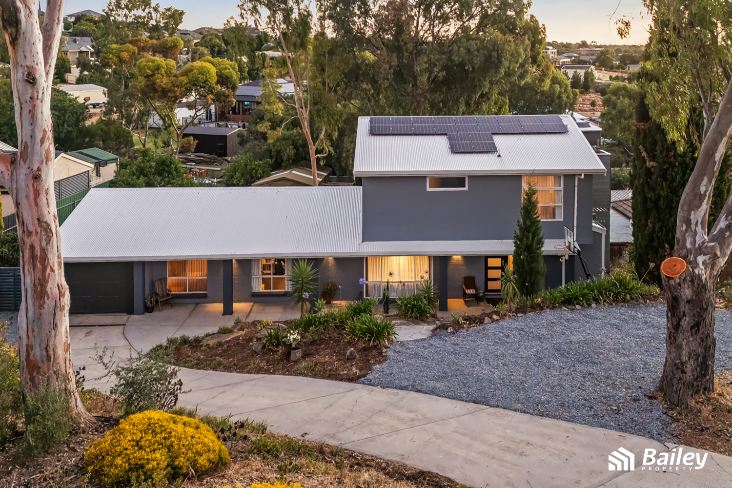 Bailey Property - Modern Family Living on 2008sqm (approx.)