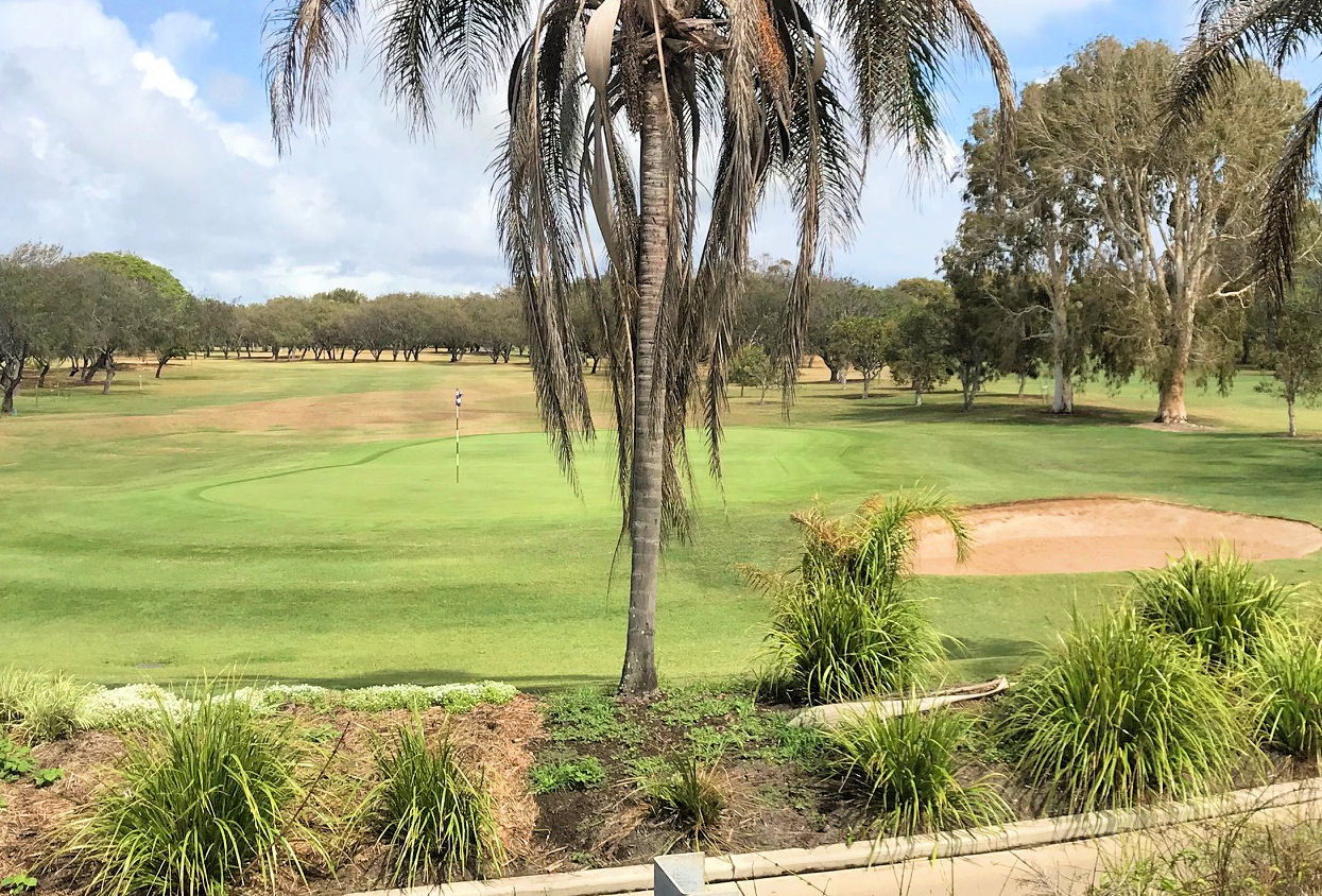 Bargara Real Estate - GOLF COURSE AND OCEAN UNIT