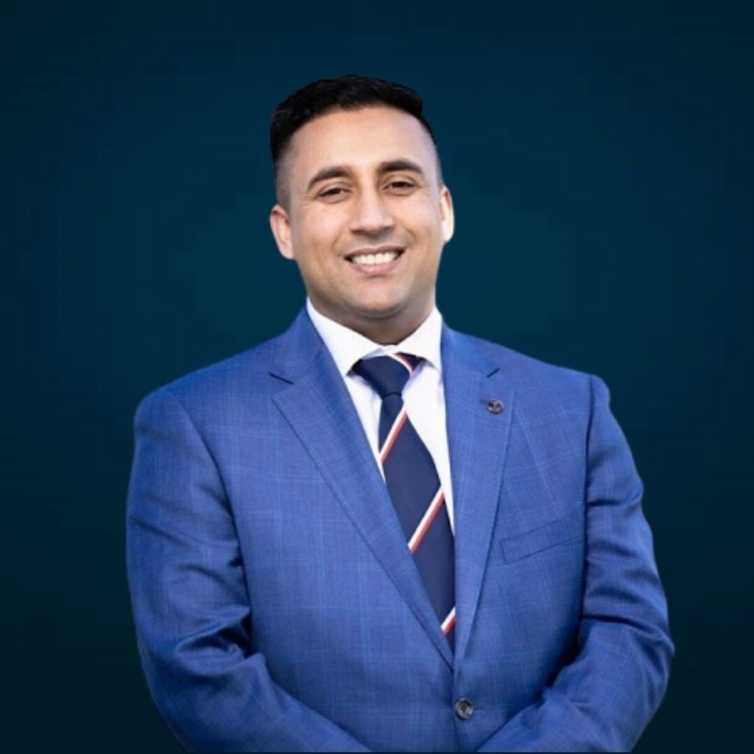 Consultant - Manu Grover - Sales Director - BigginScott