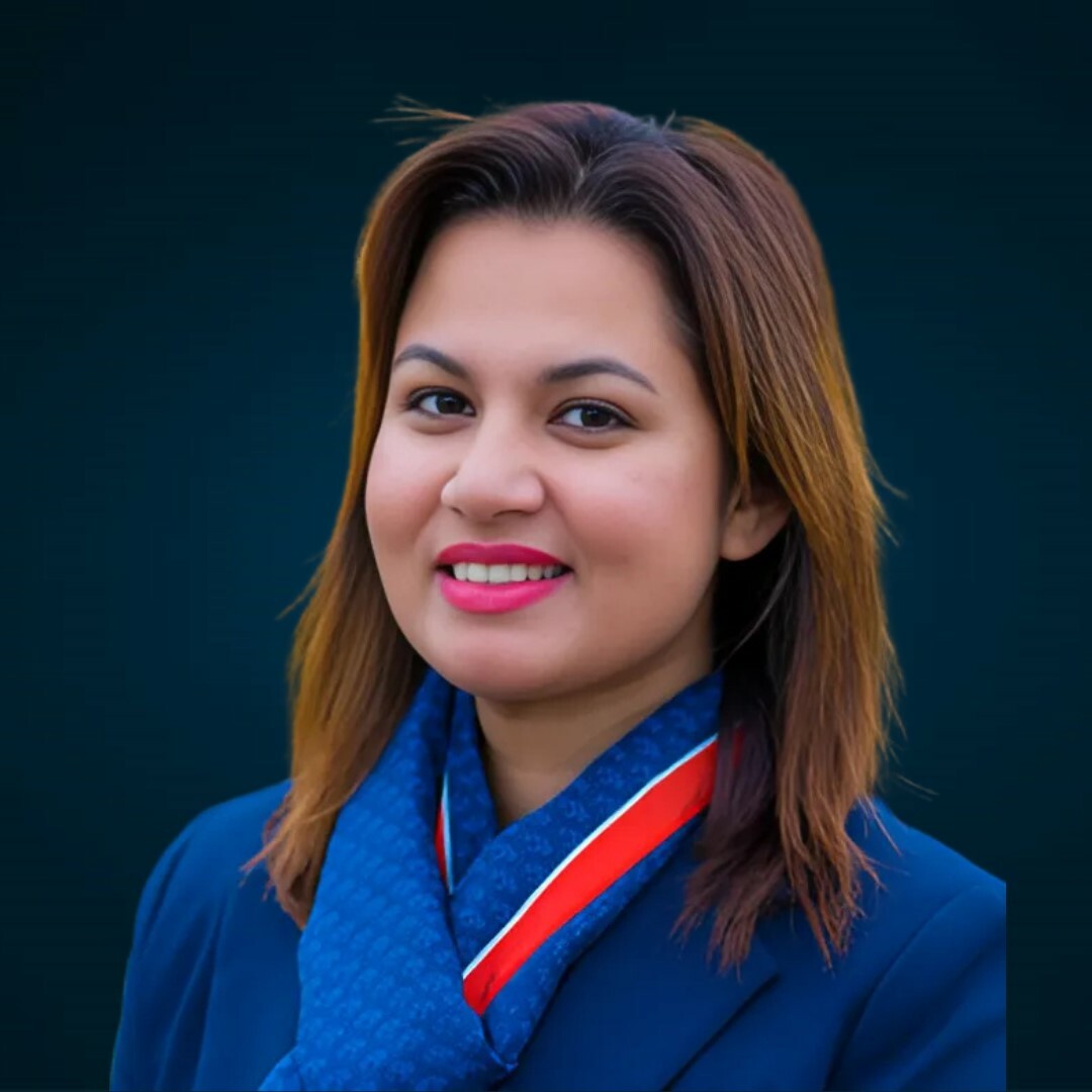 Consultant - Esha Batra - Director | Licensed Estate Agent - BigginScott