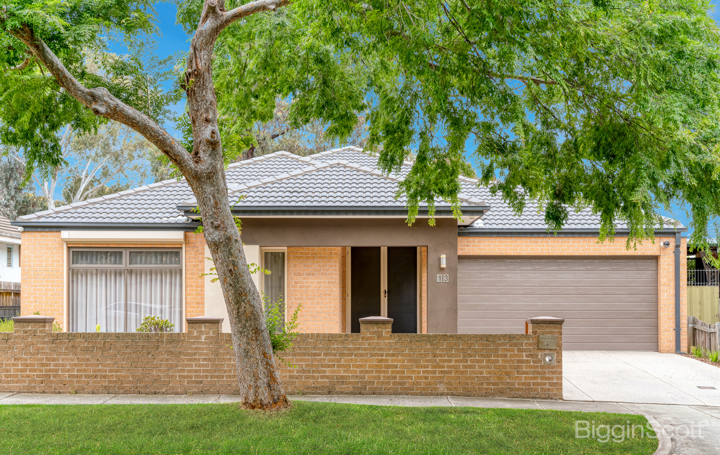 Luxury Family Living with Space, Style & Sophistication - BigginScott