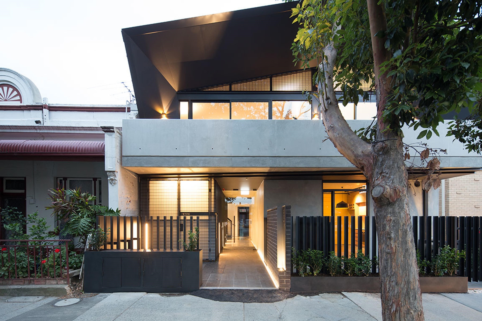 ARCHITECTURAL FLAIR IN PRIME POCKET - BigginScott