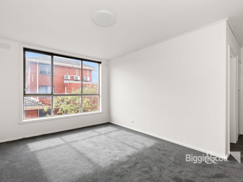 APARTMENT IN A GREAT LOCATION! - BigginScott