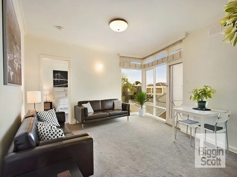 BRIGHT 1 BEDROOM IN GREAT LOCATION - BigginScott