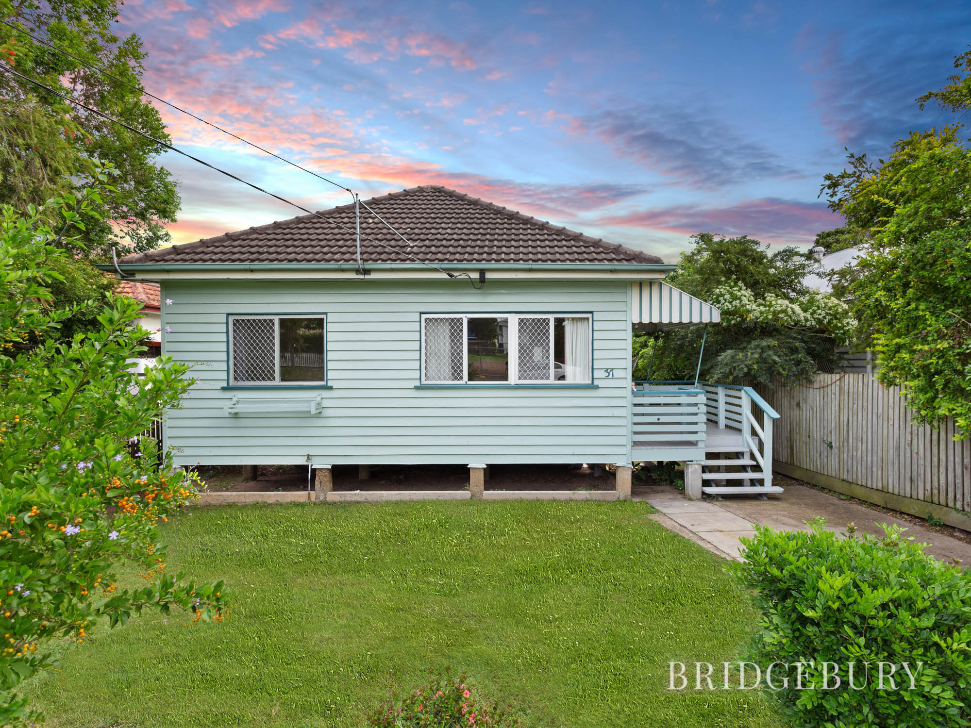 Charming Two-Bedroom Cottage in Prime Sandgate Location - Bridgebury ...