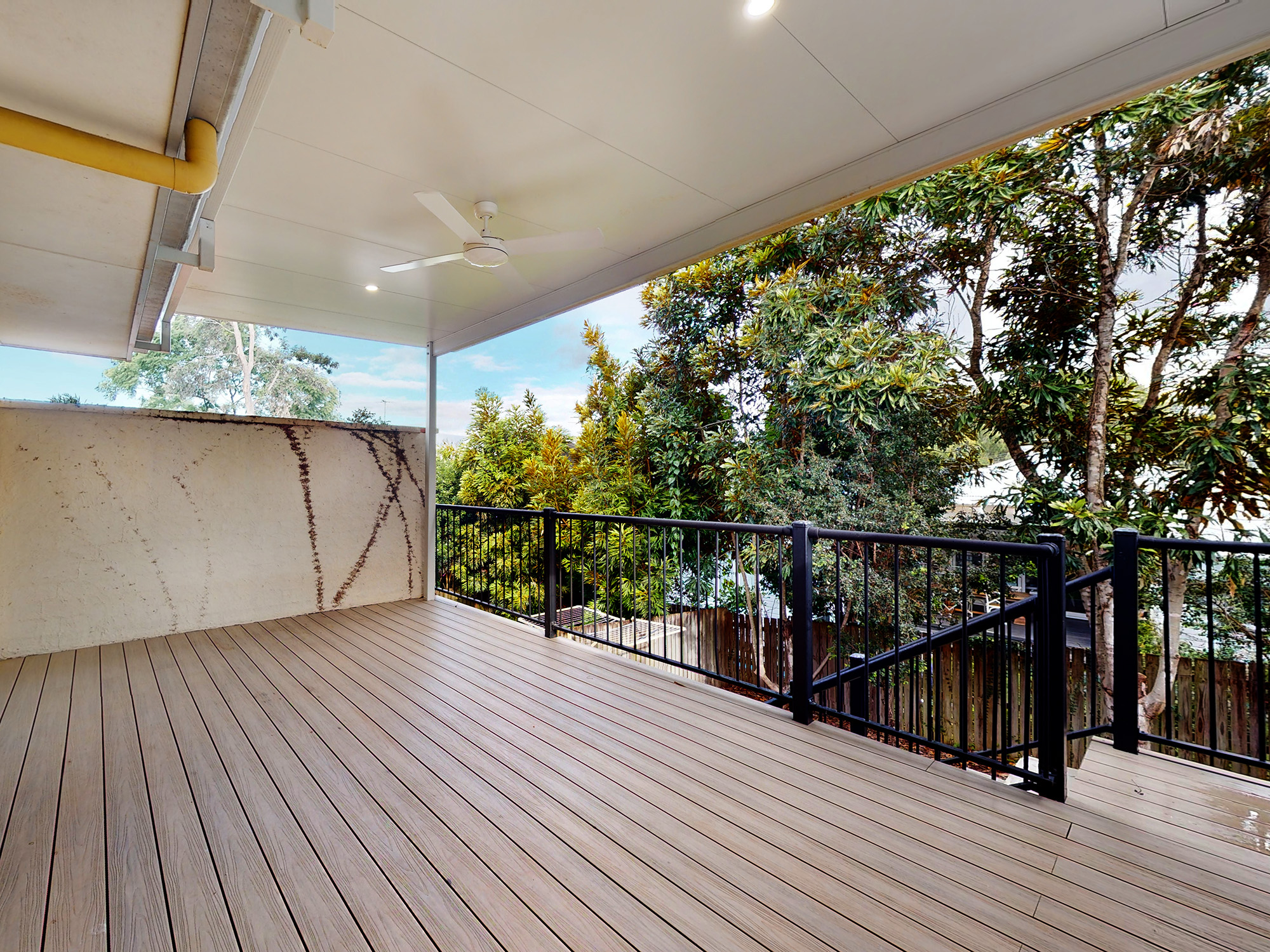 STUNNING AND SPACIOUS HOME IN SOUGHT-AFTER TOOWONG! - Code Property ...