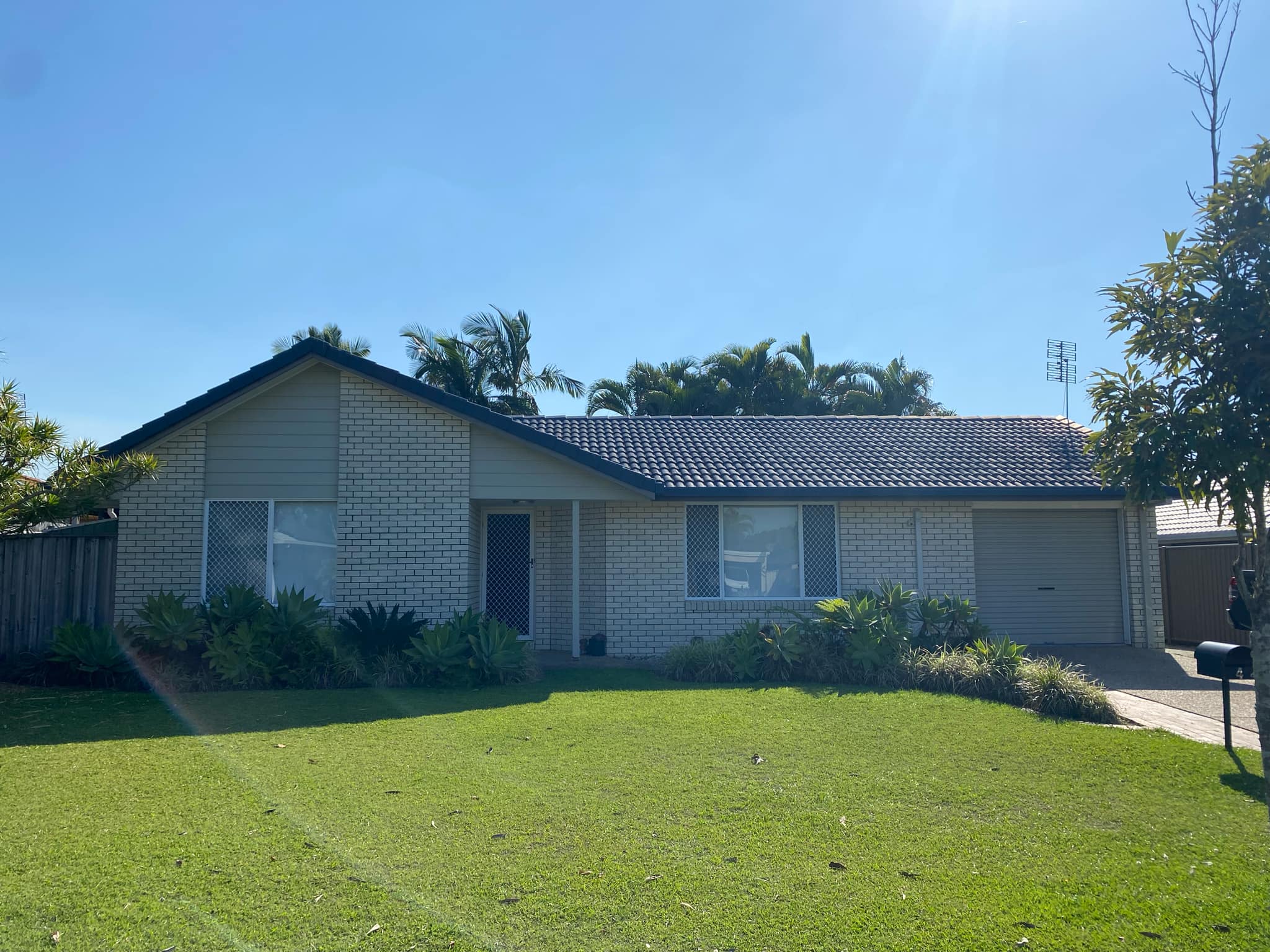CHARMING BRICK AND TILE HOME IN THE HEART OF CURRIMUNDI! - Code ...