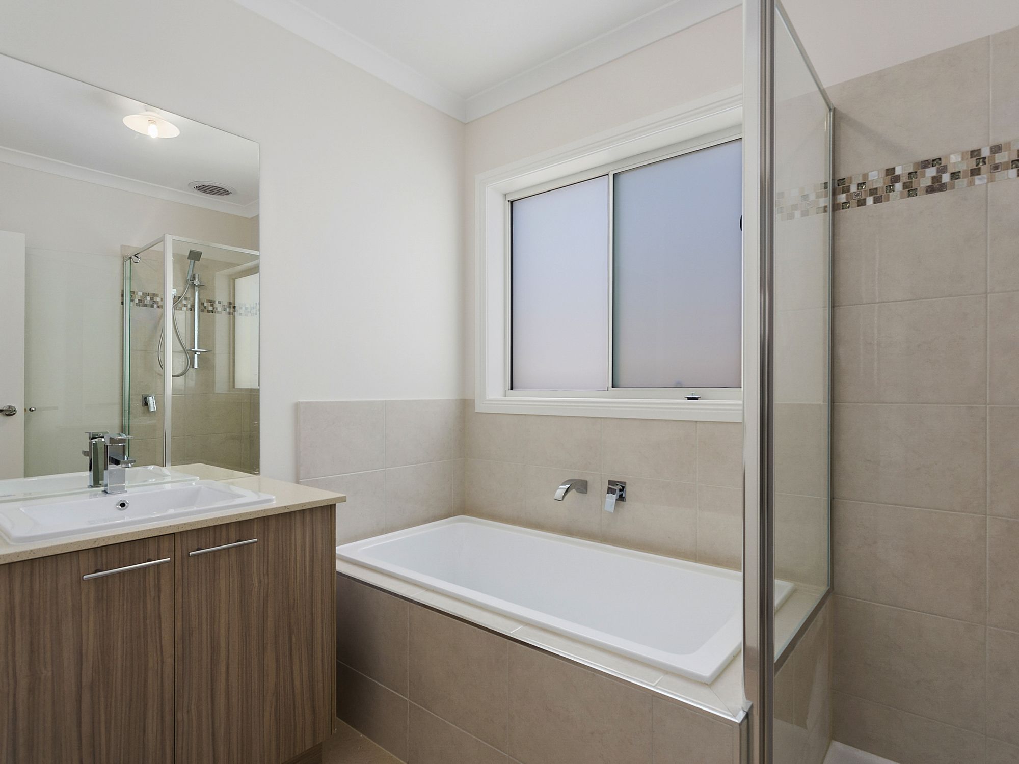 Australian National Real Estate - BRAND NEW GORGEOUS FAMILY HOME ...