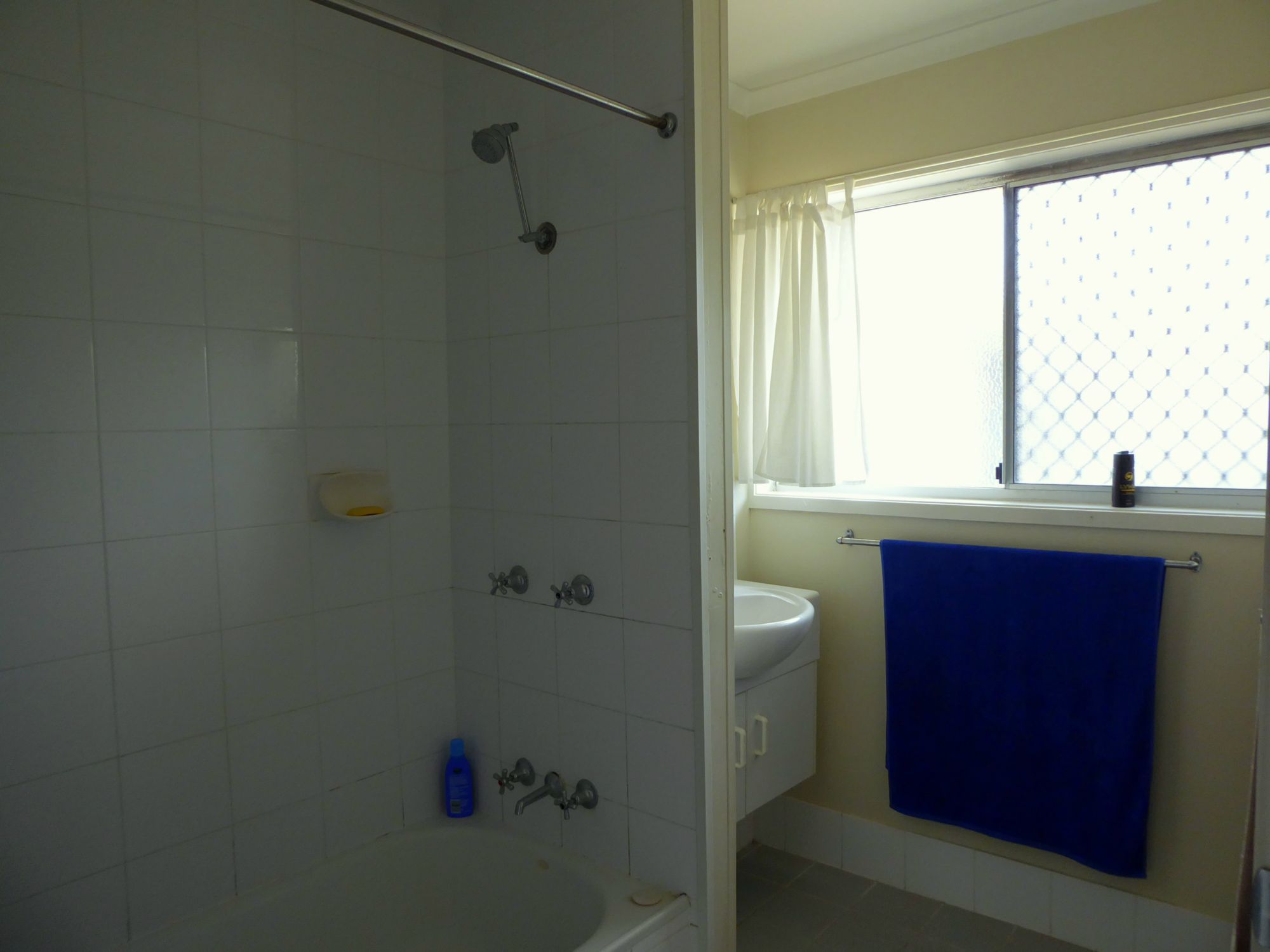 Jan Jones Real Estate - CLOSE TO ROTHWELL TRAIN STATION