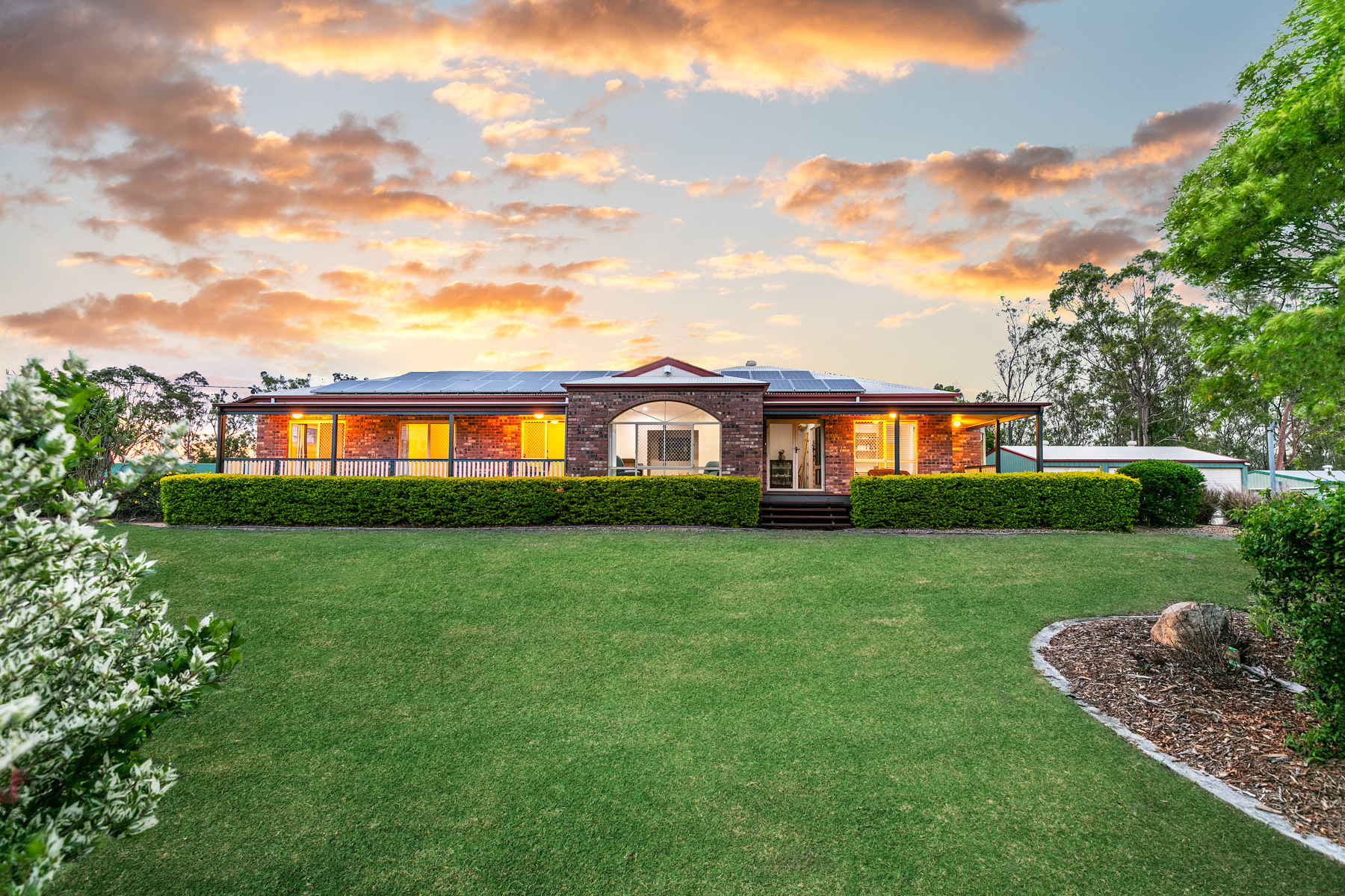 Stunning Acreage Residence - 89 Winland Dr, Deebing Heights QLD 4306