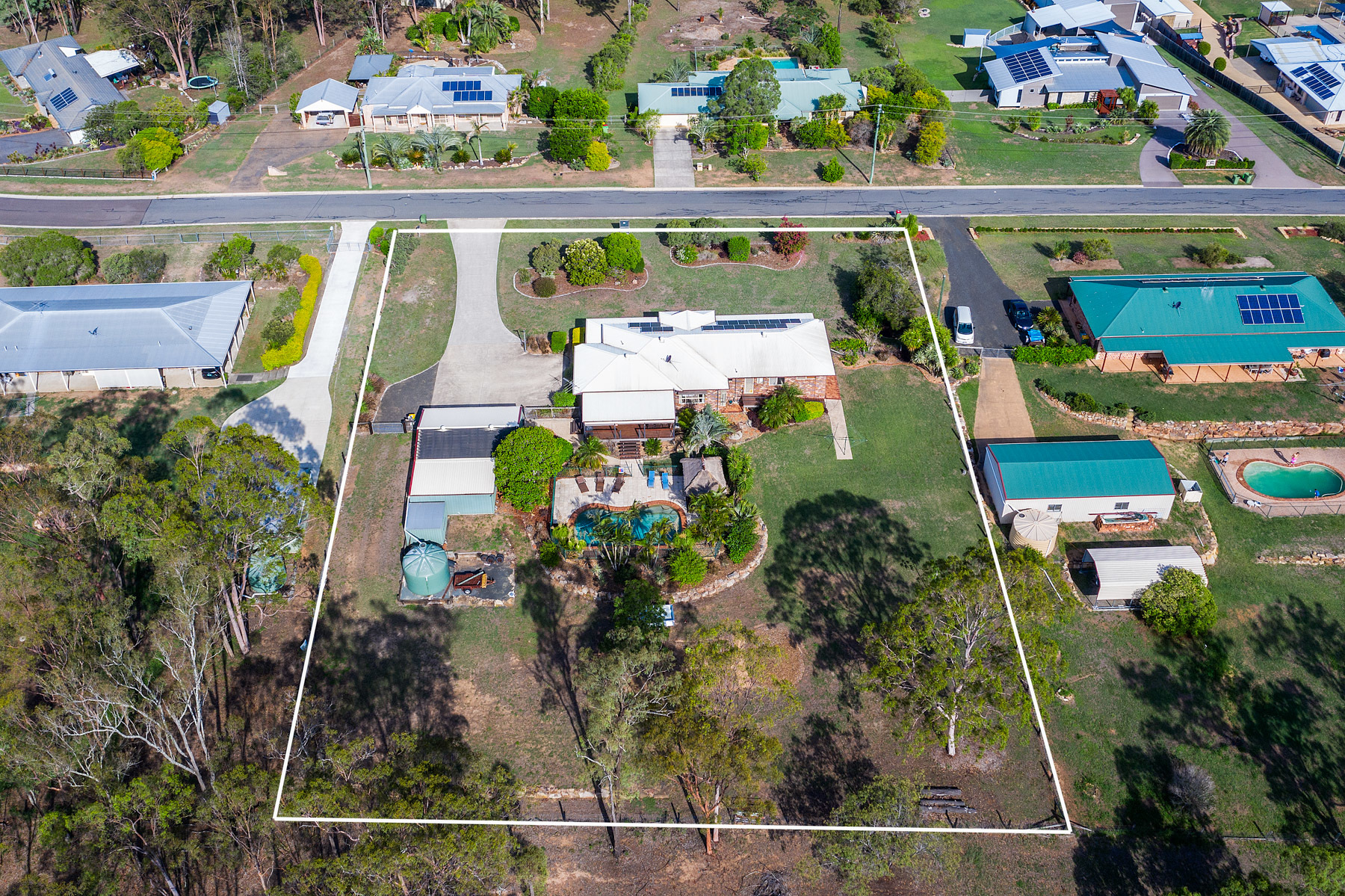 Stunning Acreage Residence - 89 Winland Dr, Deebing Heights QLD 4306