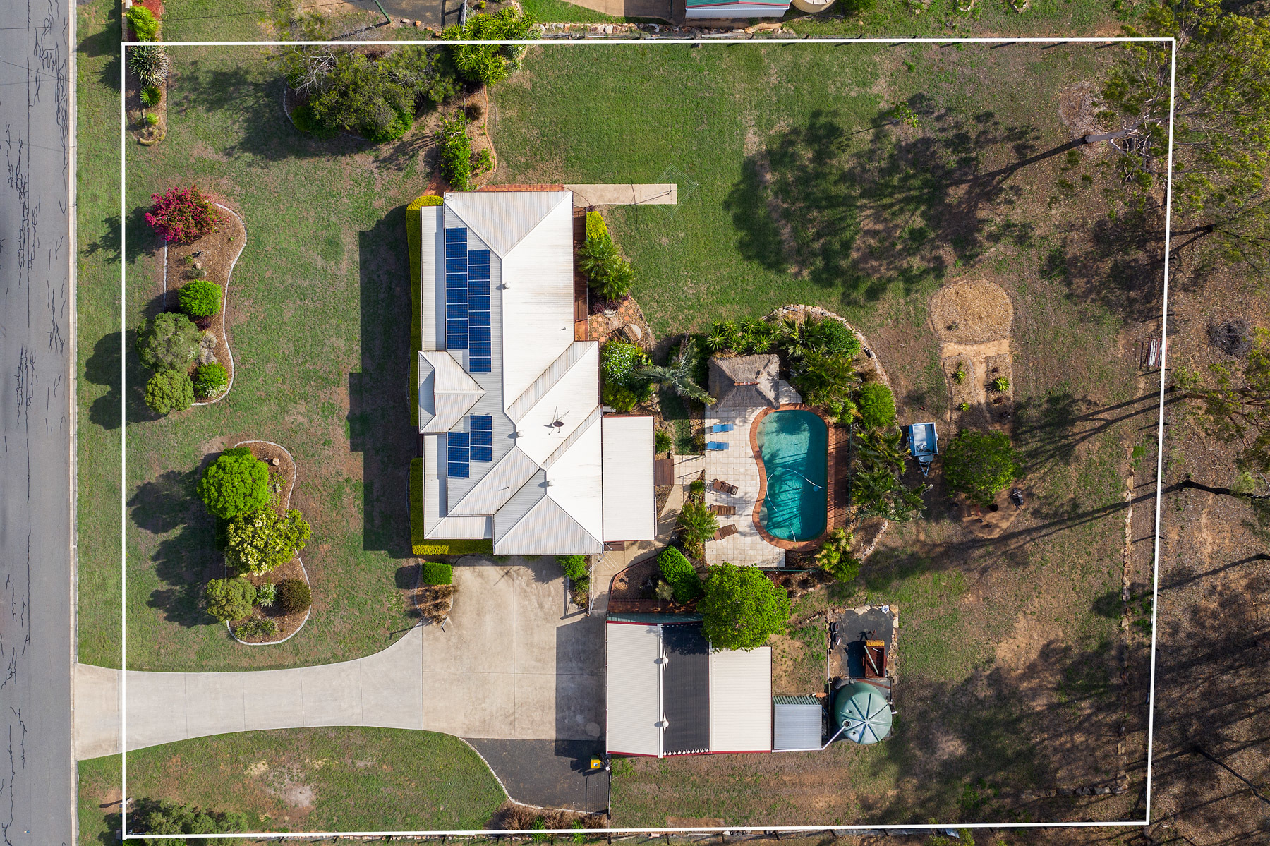 Stunning Acreage Residence - 89 Winland Dr, Deebing Heights QLD 4306