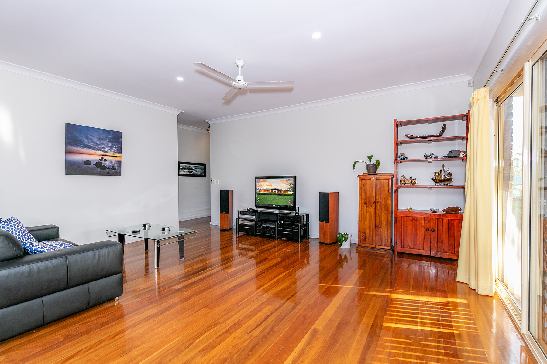Stunning Acreage Residence - 89 Winland Dr, Deebing Heights QLD 4306