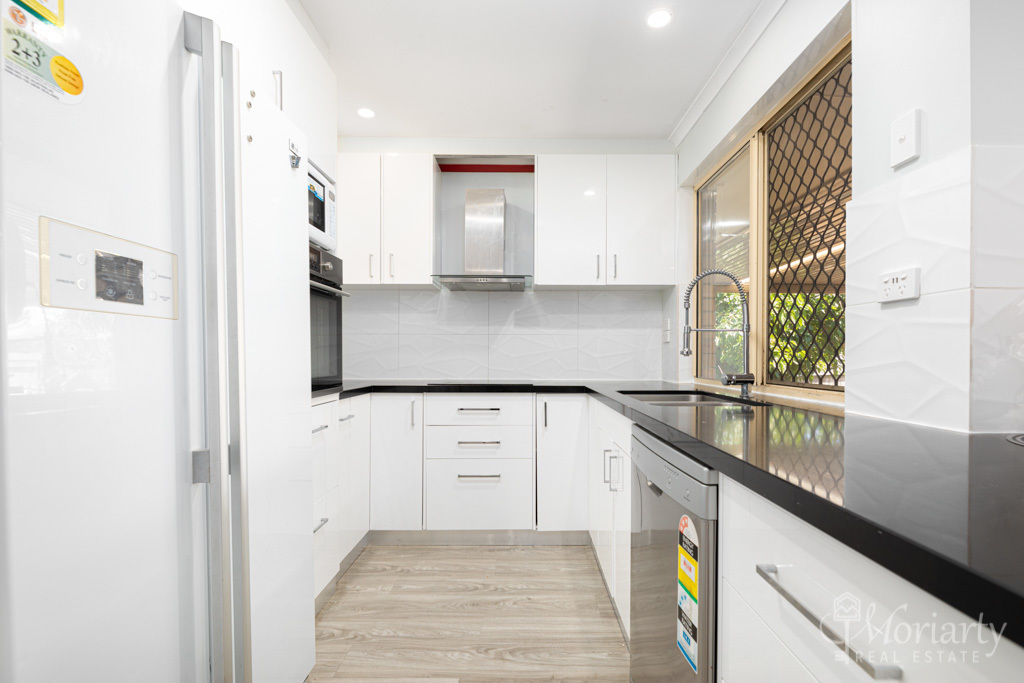 Moriarty Real Estate - Family home close to everything!