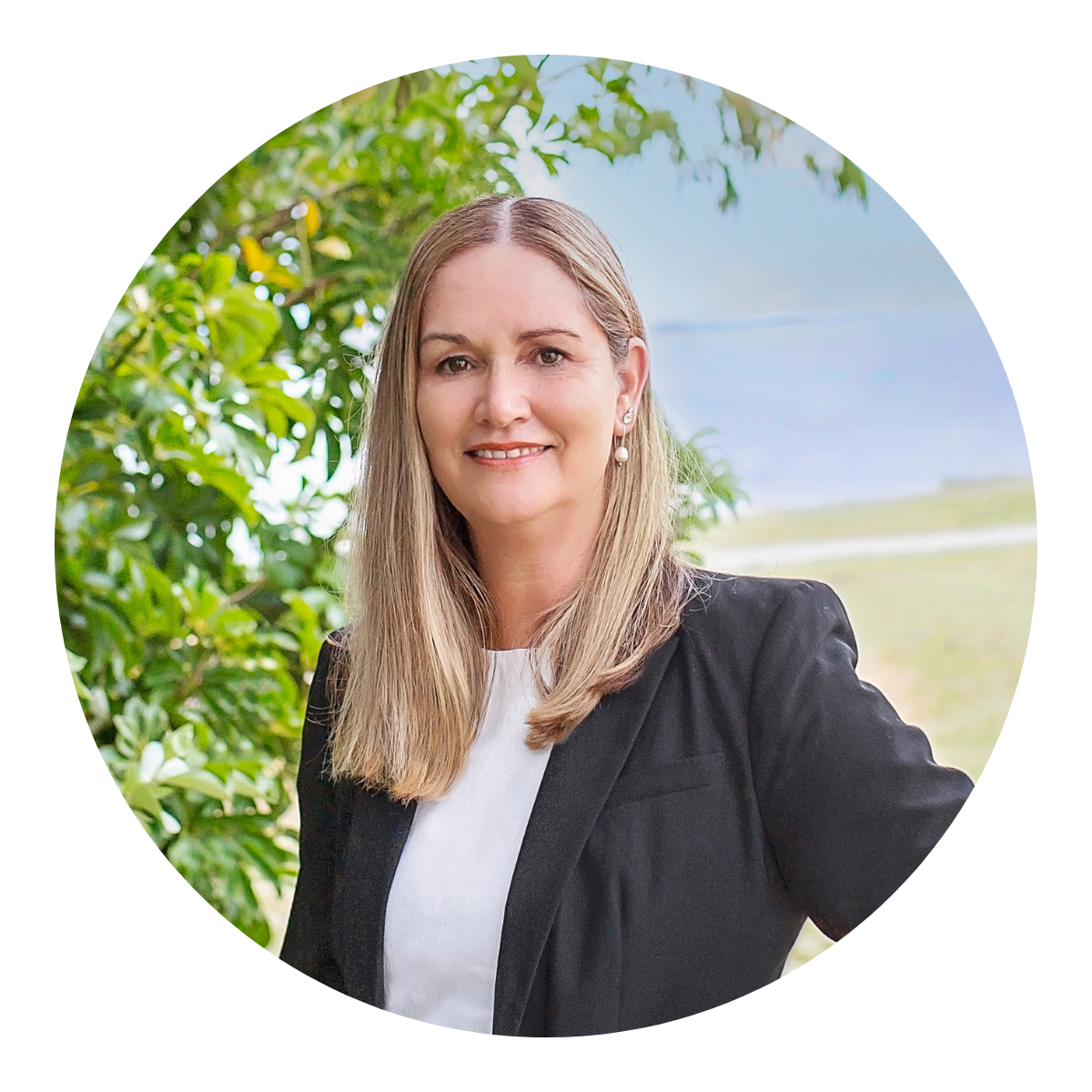 Consultant - Debra McDonald - Sales Agent - Simon Salm Re/max Bayside ...