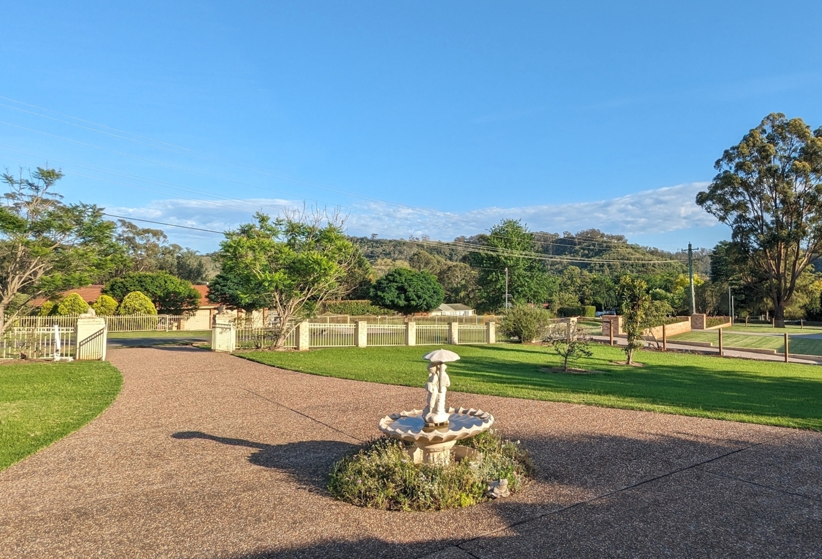 WHEN POSITION COUNTS - JARVISFIELD ACRE - SPLENDID ELEMENTS - Reside ...