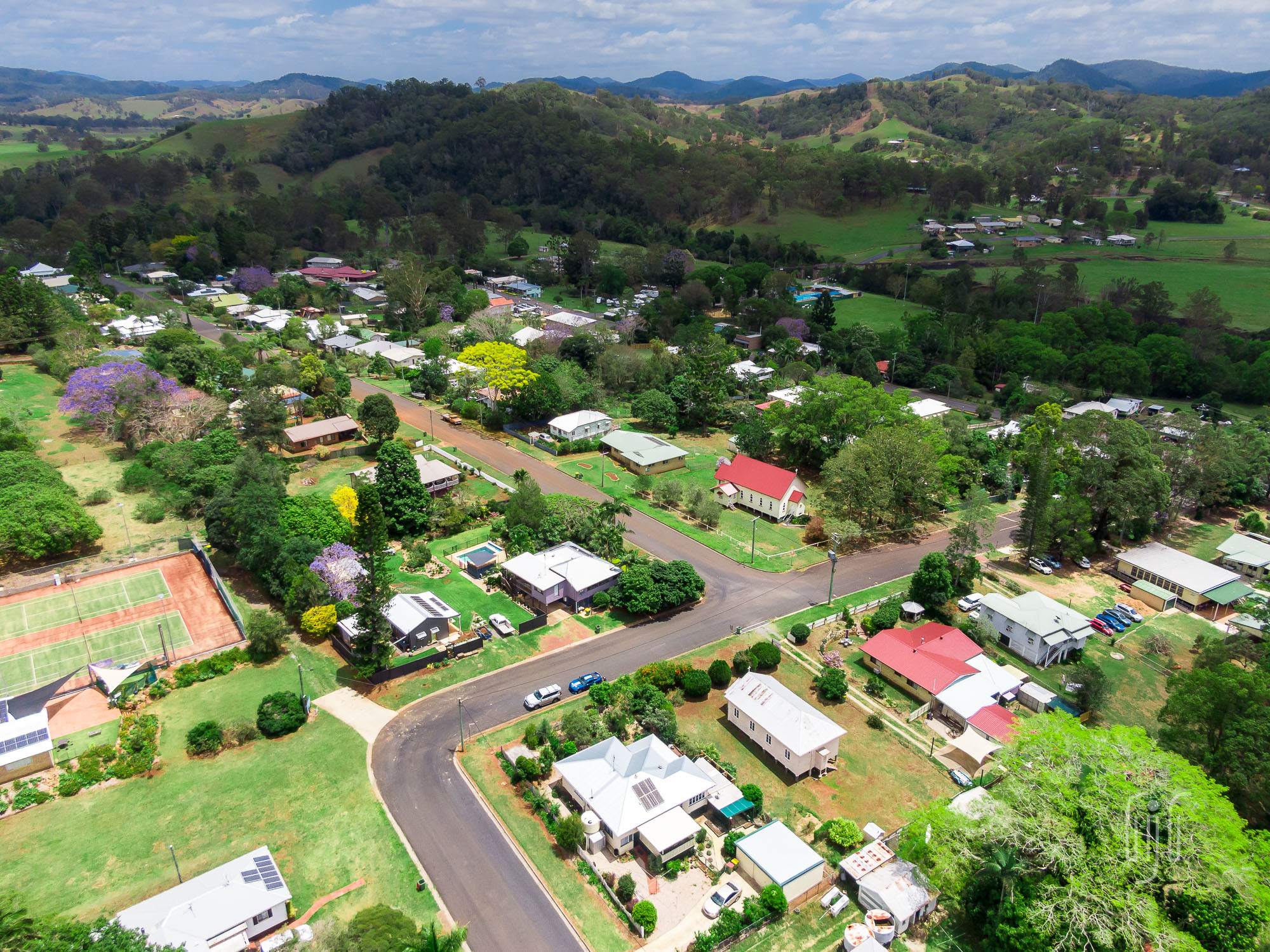 Ron Jeffery Realty - KANDANGA CHURCH!