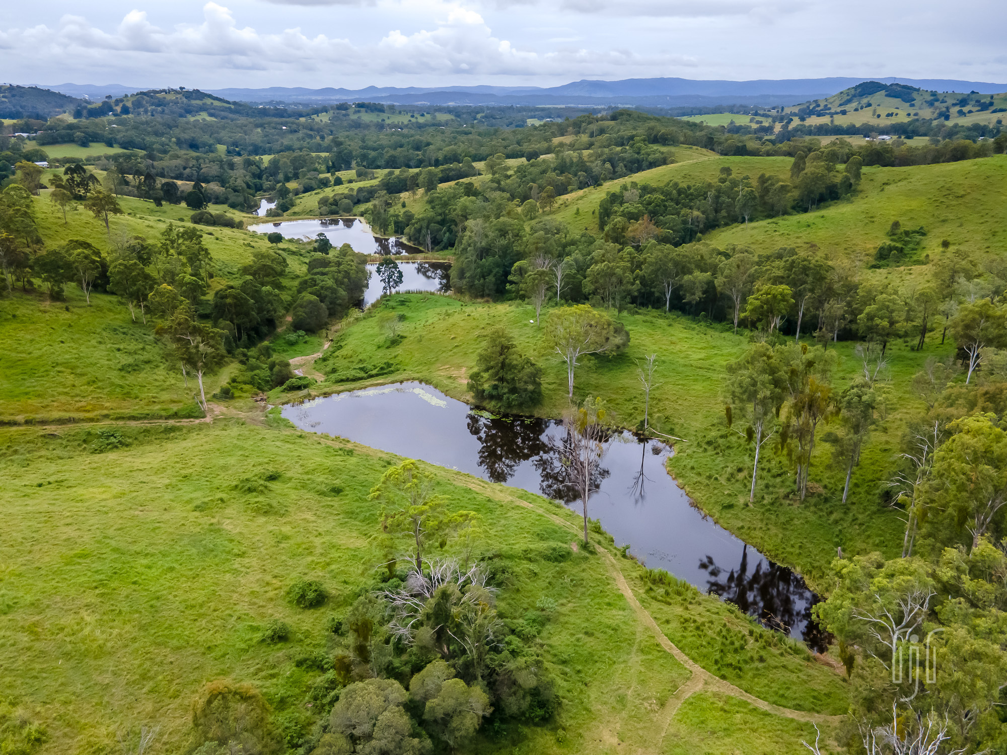 Ron Jeffery Realty - CALICO LAKES