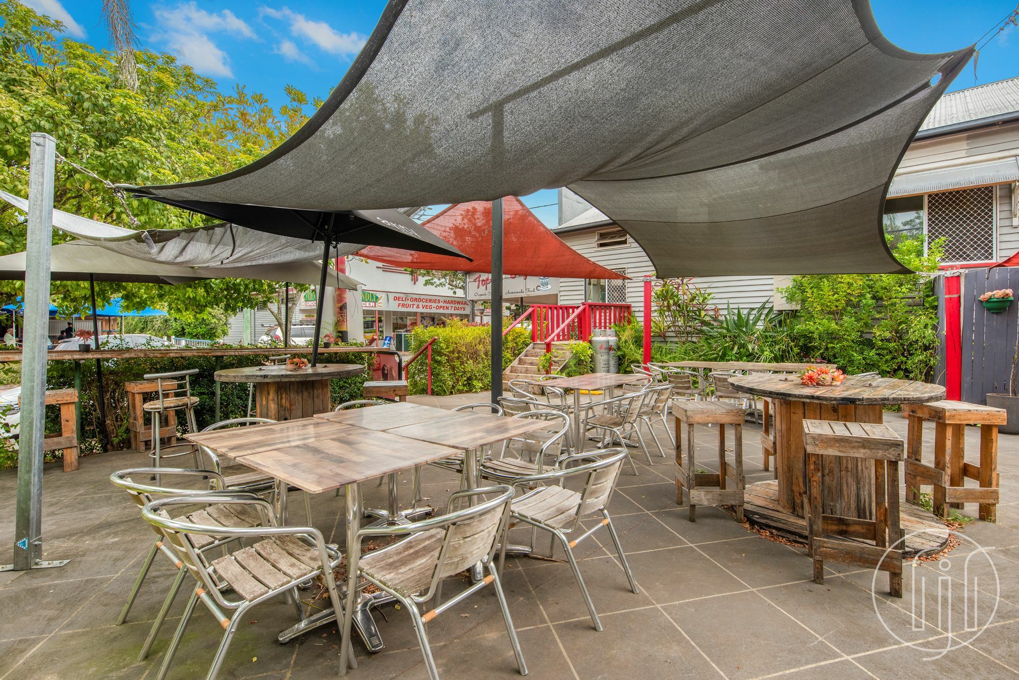 Ron Jeffery Realty - TOP CAFÉ – KENILWORTH QLD
