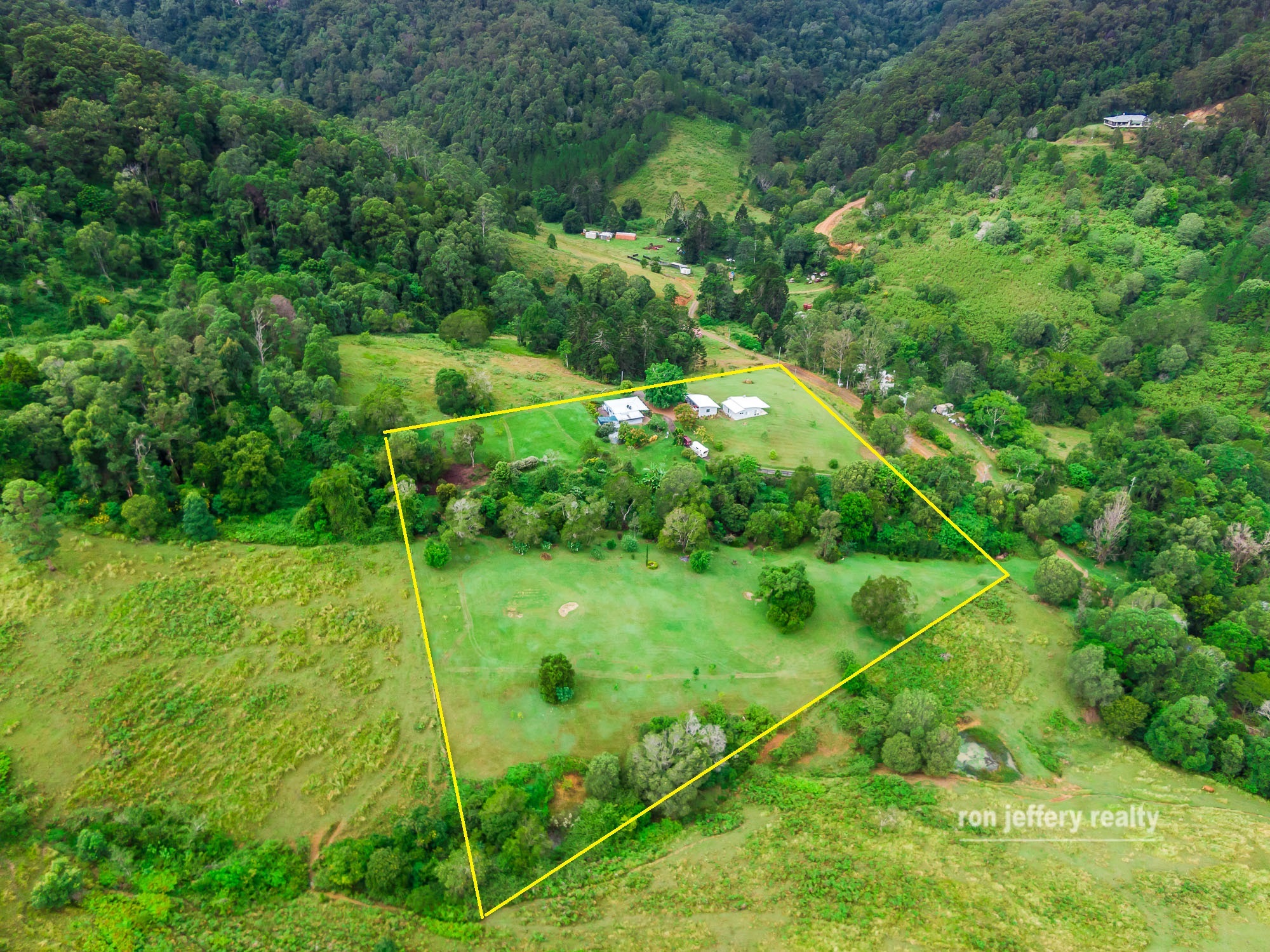 Ron Jeffery Realty - "THE FOLLY" OR "THE RETREAT"