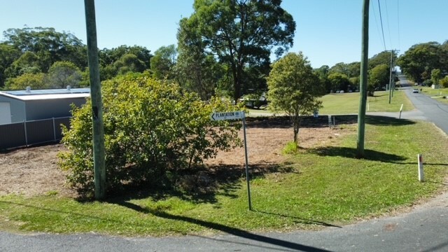 Russell Island Real Estate - CONVENIENTLY NEXT TO RUSSELL ISLAND BOWLS ...