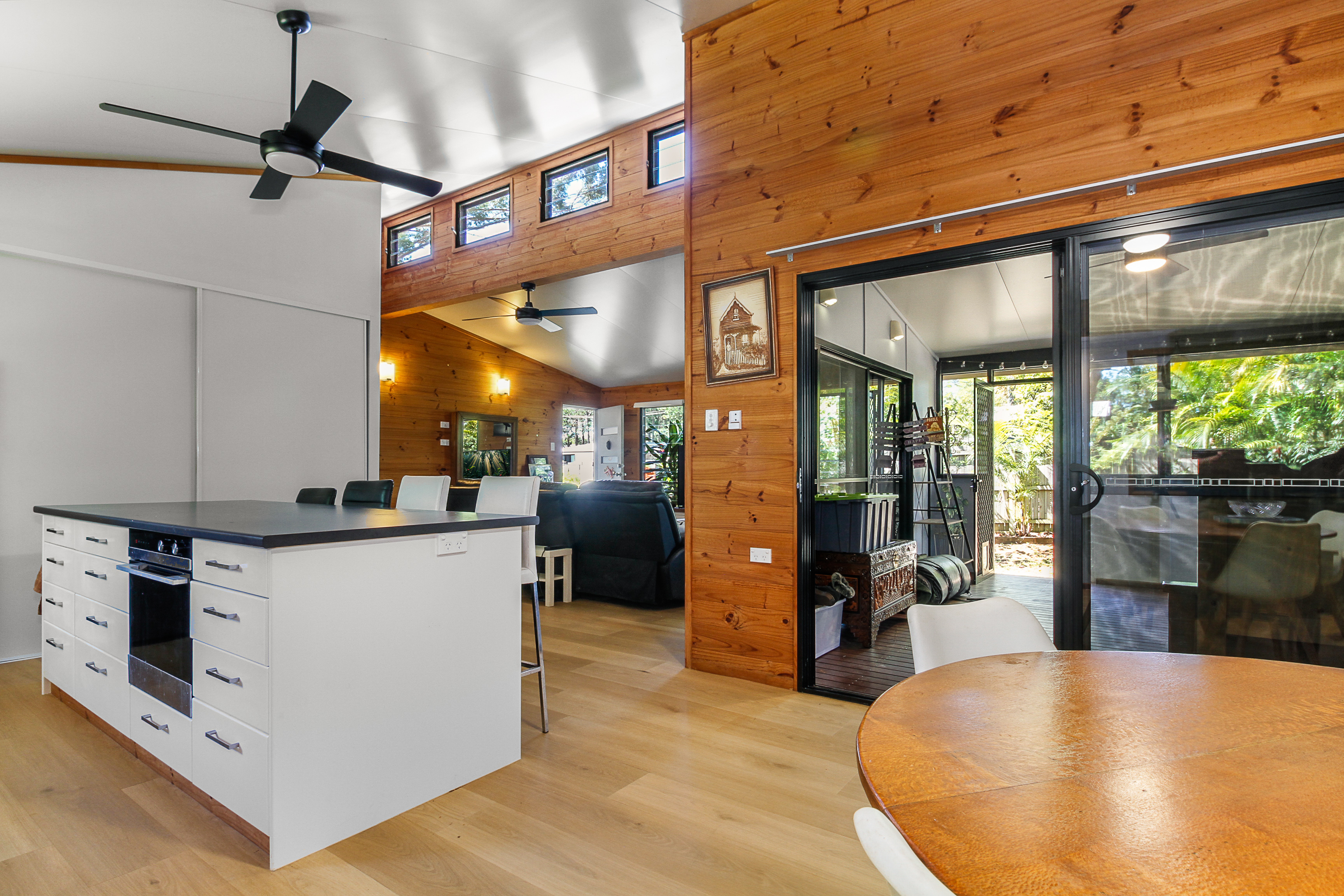 Russell Island Real Estate - Unique Home In A Central Location - Great ...