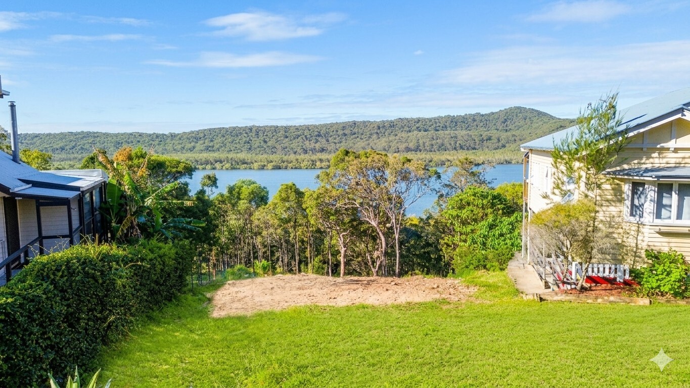 Russell Island Real Estate - Panoramic Views Across Moreton Bay!