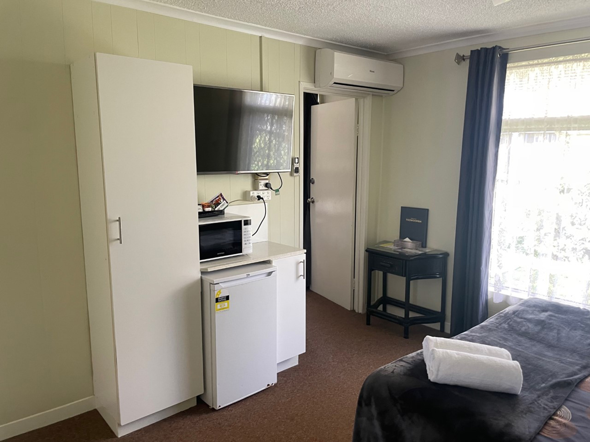 QUALITY MOTEL, BETTER THAN EXPECTED BUDGET MOTEL - 1897ML