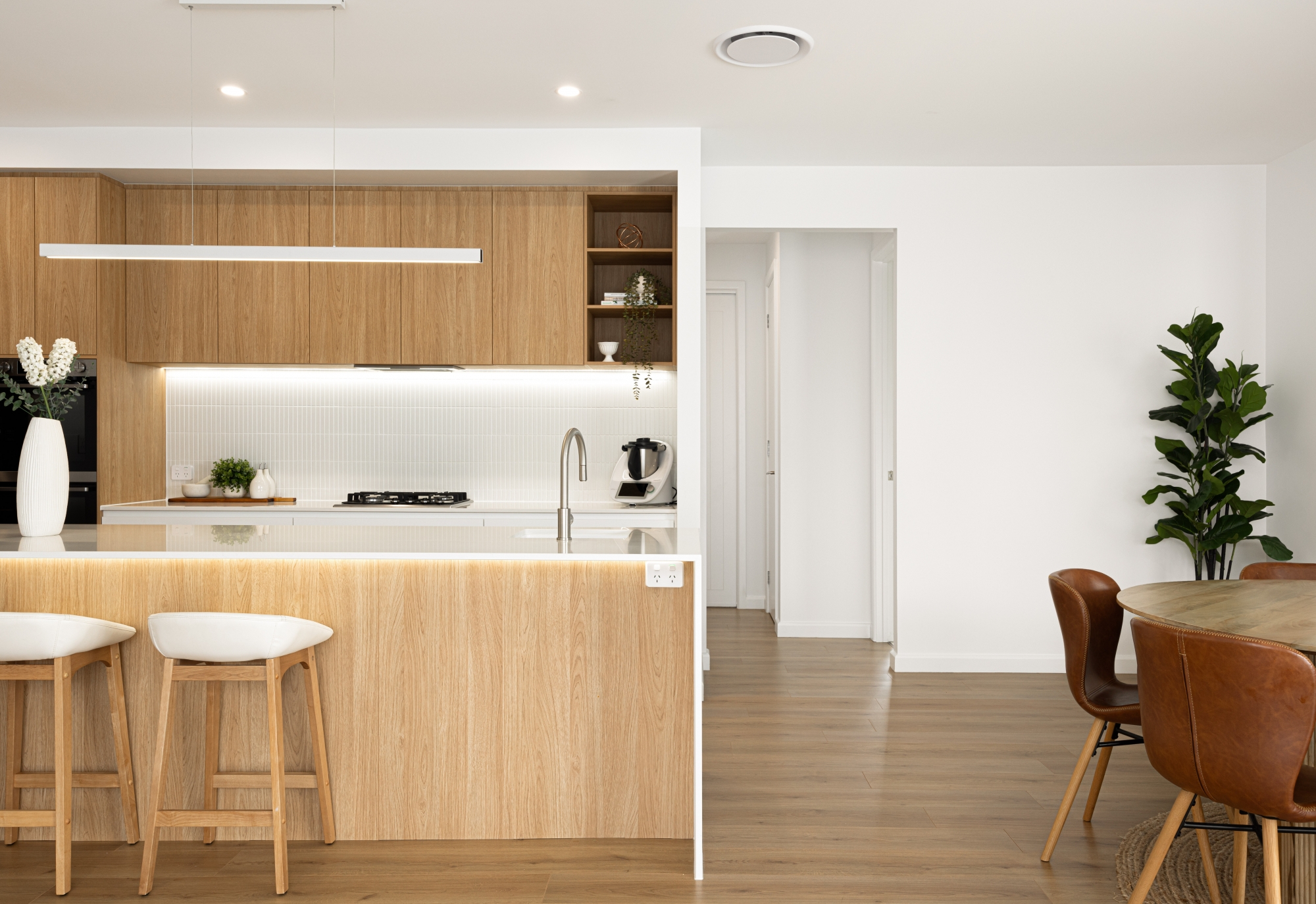 Premium Oasis Featuring a Heated Magnesium Pool & Solar - Sunshine ...