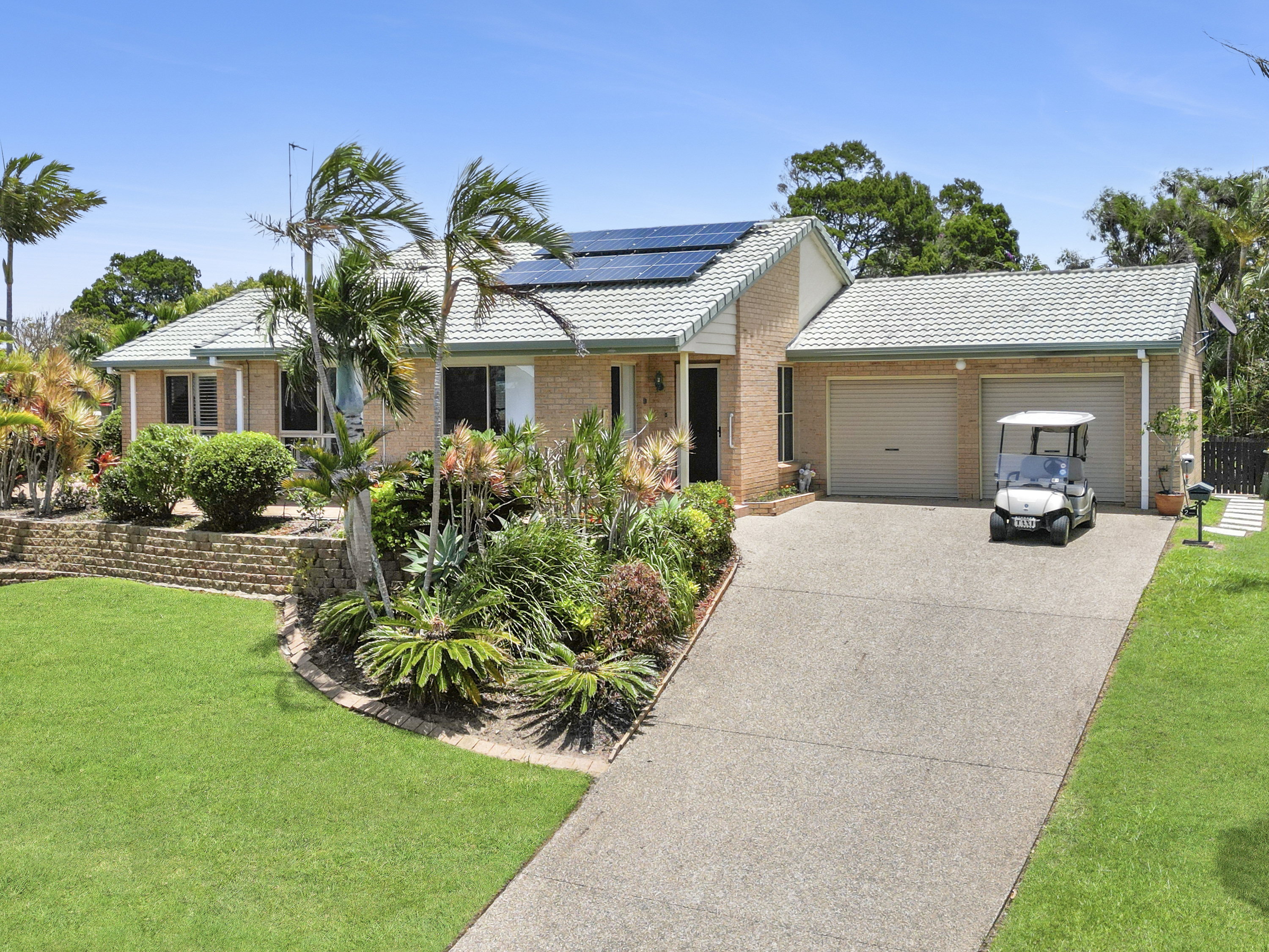 2 Marakari Crescent , Mount Coolum QLD 4573 - House for sale - TOWN