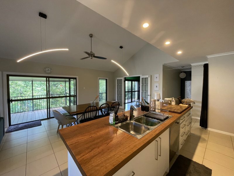 Tropical Property Mission Beach - Modern with Great Storage, Mt Tyson ...
