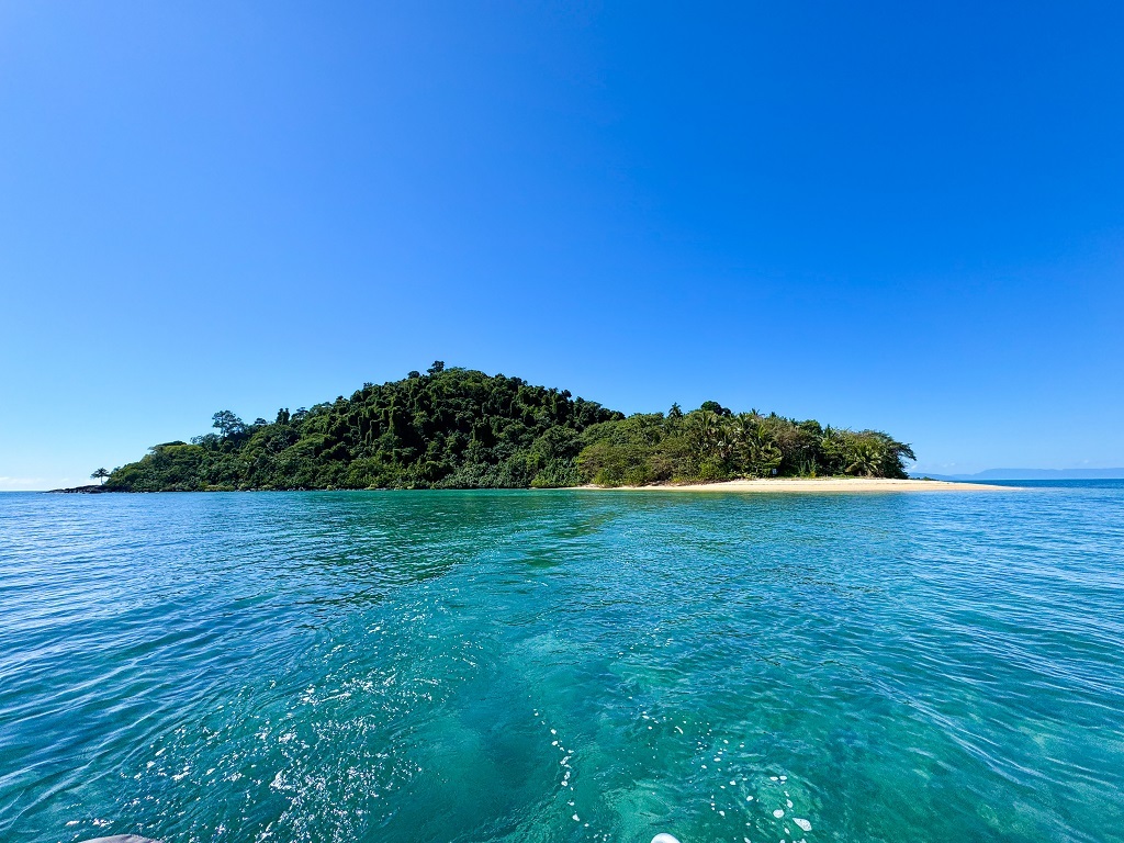 Tropical Property Mission Beach - TOTALLY PRIVATE FREEHOLD ISLAND