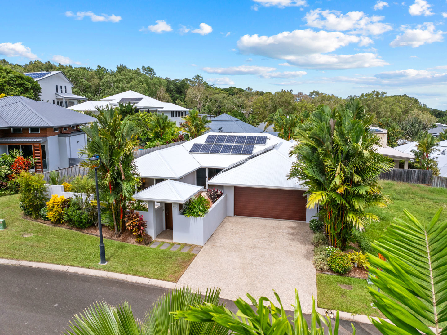 Contemporary Luxury in Oceans Edge – Walk to Palm Cove Esplanade ...