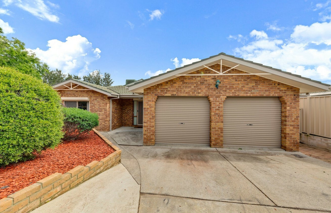 Urban Property Canberra - Centrally Located Family Home