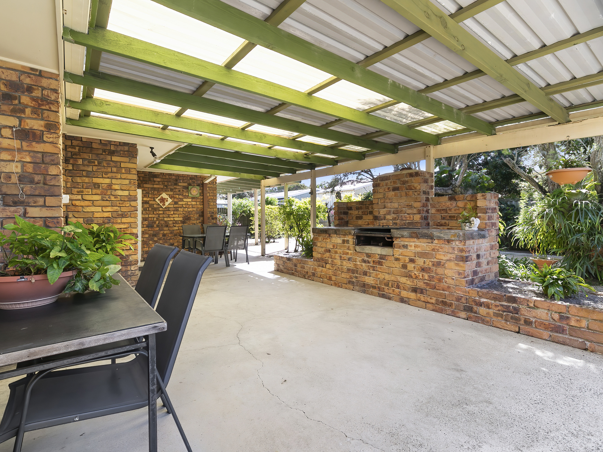 EXCEPTIONAL VALUE - WOORIM SURF SIDE LOWSET HOME - Wilson & Co Property ...