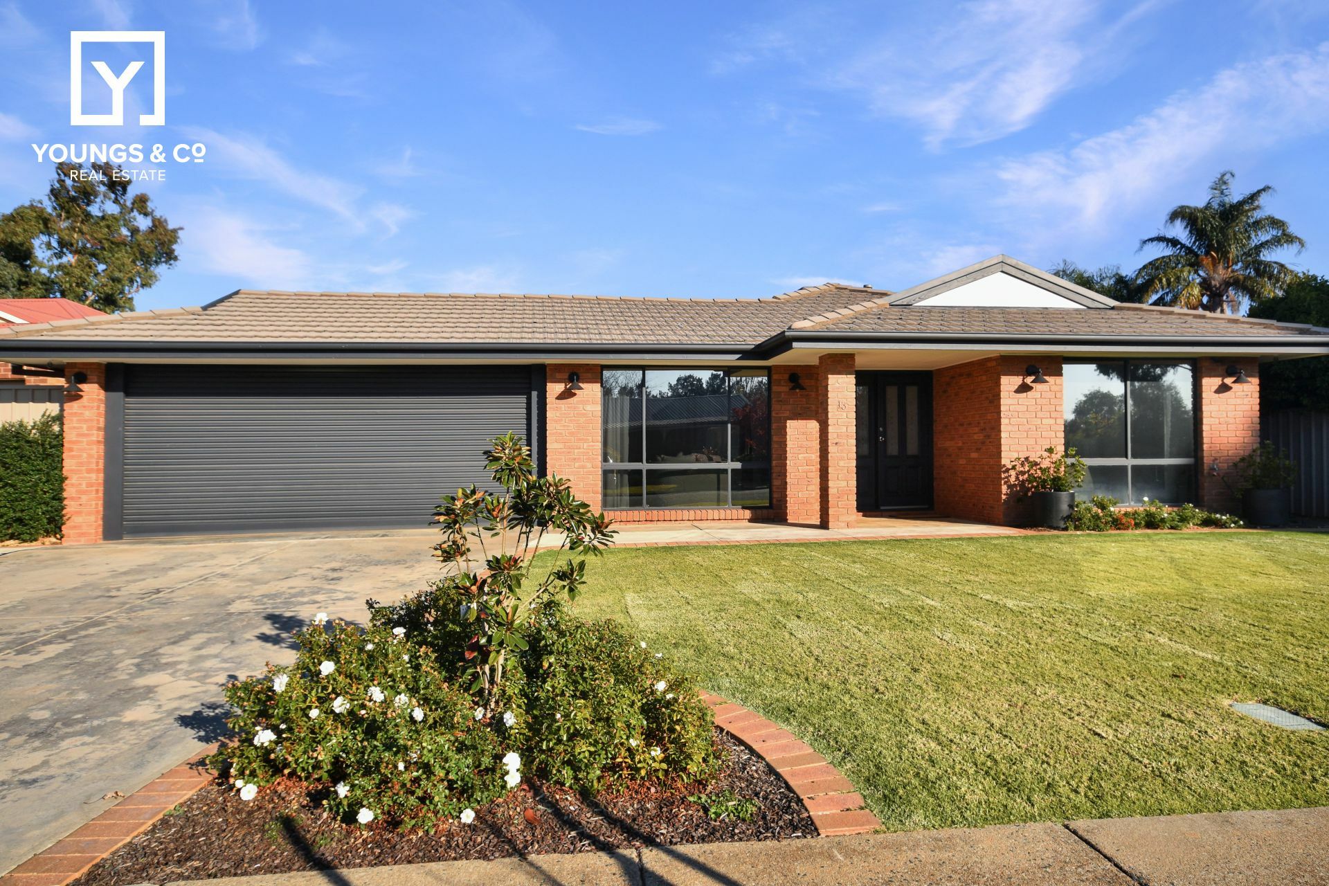 Youngs & Co - Beautifully Renovated Home Near GV Base Hospital