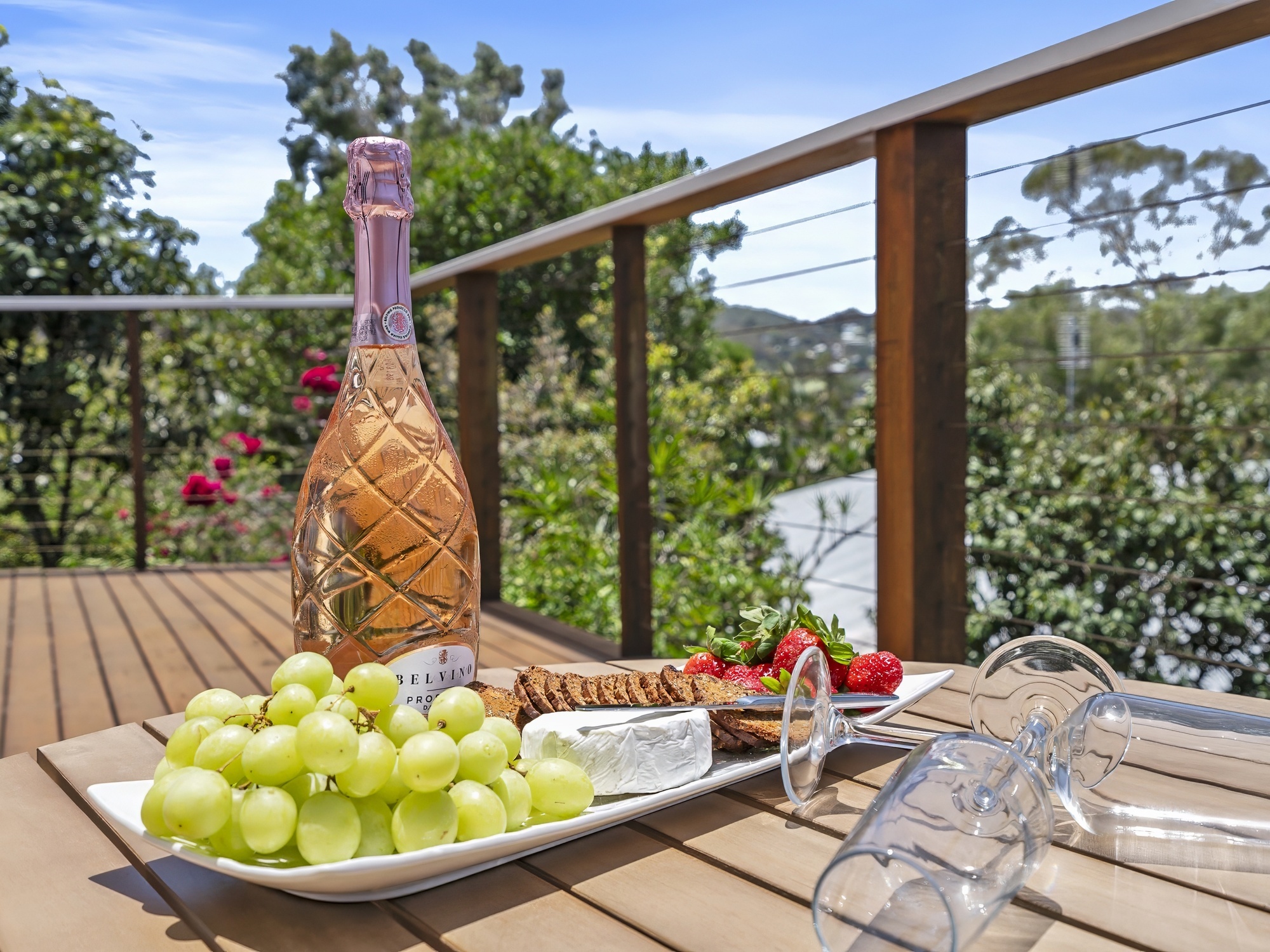 Zinc Properties Noosa - Ocean Sounds Retreat